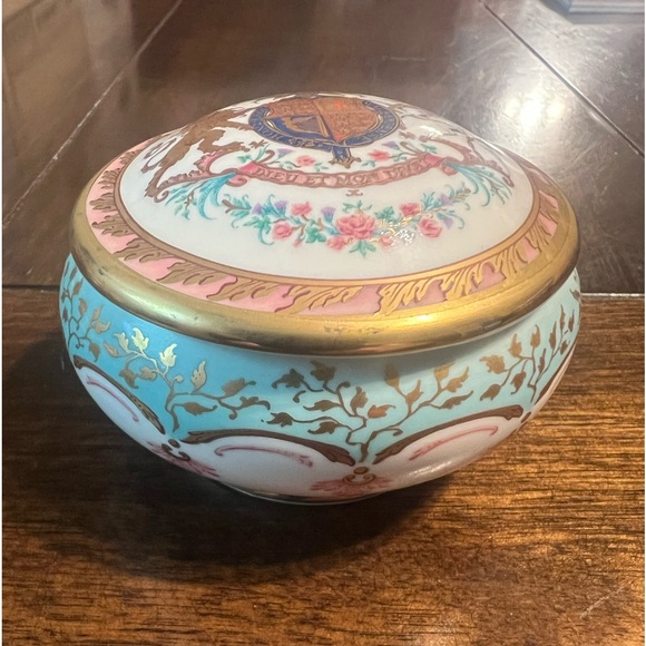 royal collection | Accents | Royal Collection Queen Elizabeth Ii 8th Birthday 2st April 2006 ...